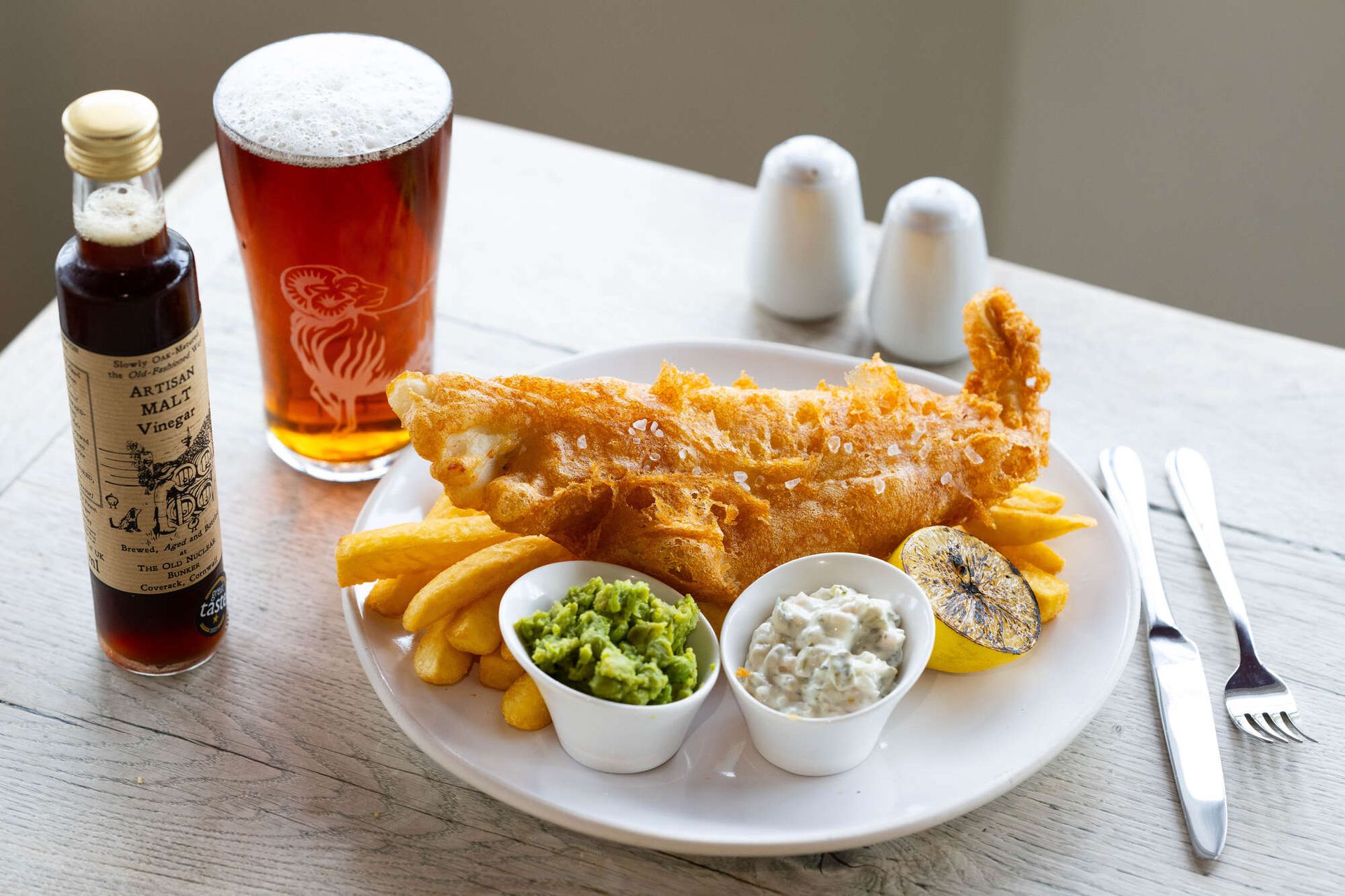 Food and Drink - Ship Inn Noss Mayo